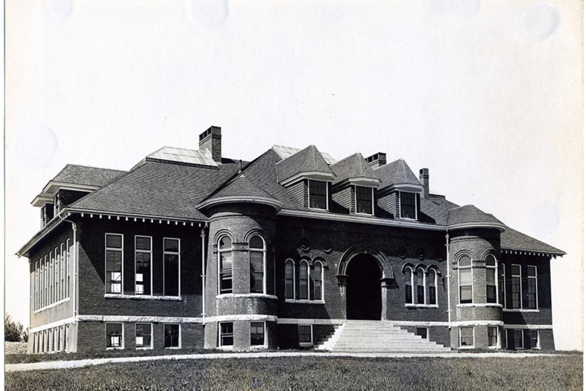 50 States of Preservation: L.C. Bates Museum in Fairfield, ME ...